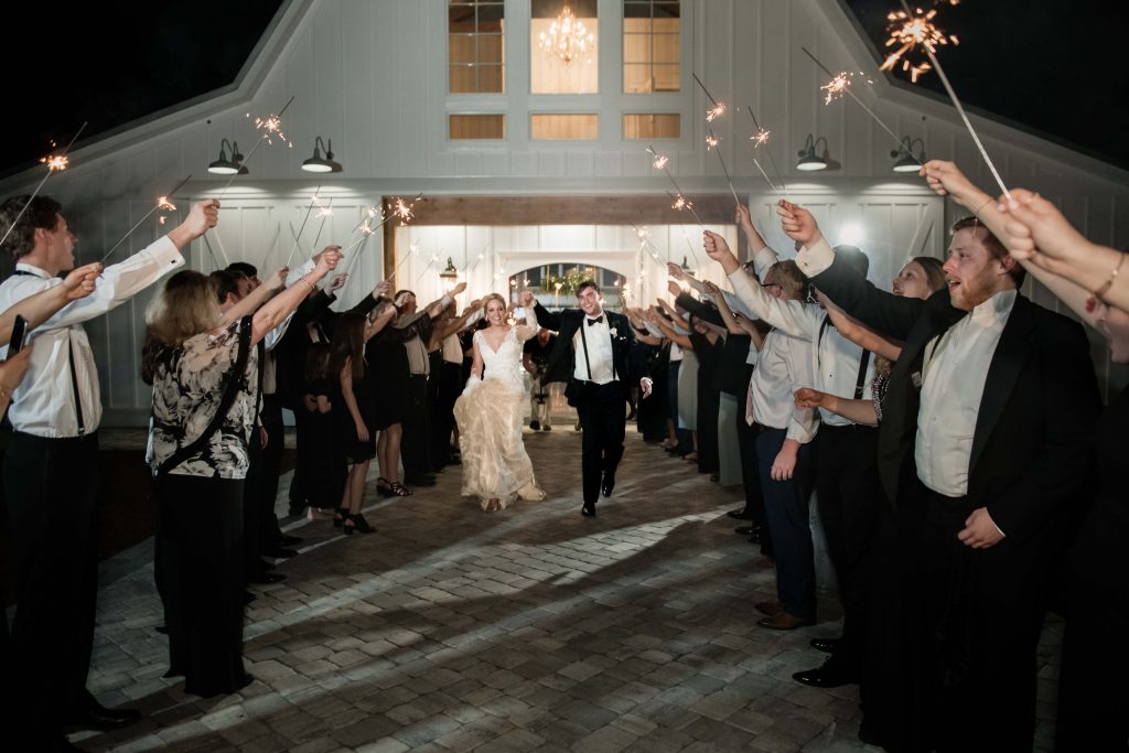 Tori Beth Black and Jake Goforth Wedding | Heyward Manor